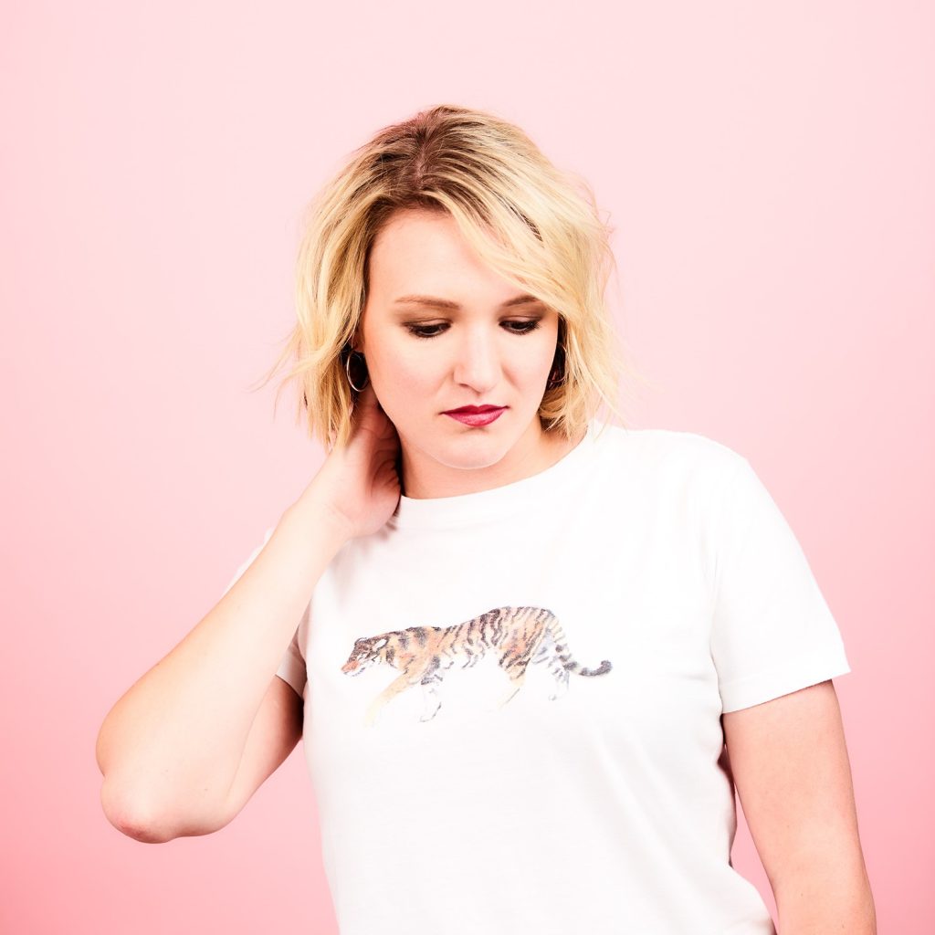 Premiere: Molly. releases video for 'Brick By Brick' - The Rodeo Magazine